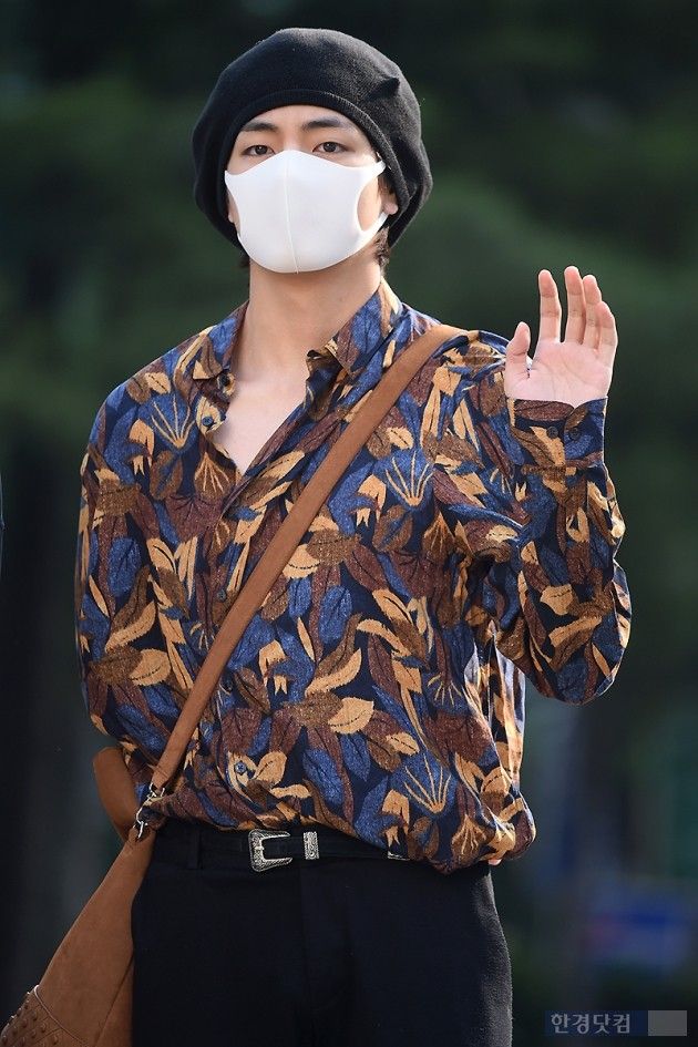 Here Are The Top 10 Most Iconic Fashion Moments Of BTS's V - Koreaboo