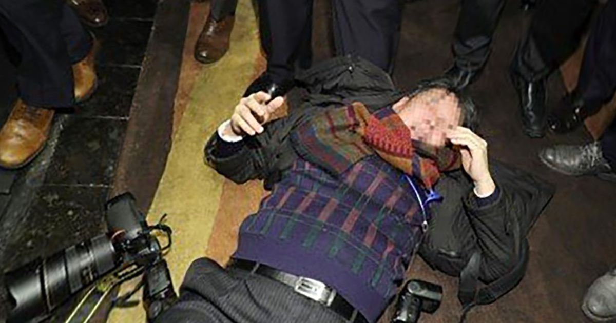 Chinese Presidential Bodyguards Beat Up Korean Reporters, 2 In Hospital ...