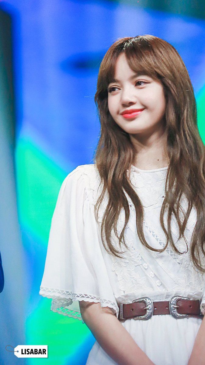 BLACKPINK Lisa's Perfectionism As A Mentor Will Make You Love Her Even ...