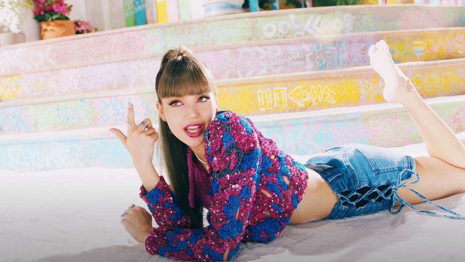 All 14 Of BLACKPINK Lisa's Outfits In "LALISA" MV And Their Designers ...