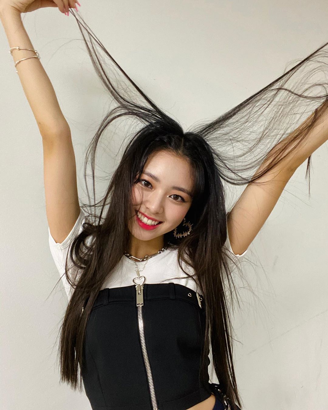 They're Here - Introducing ITZY's Handmade Characters In Collaboration ...