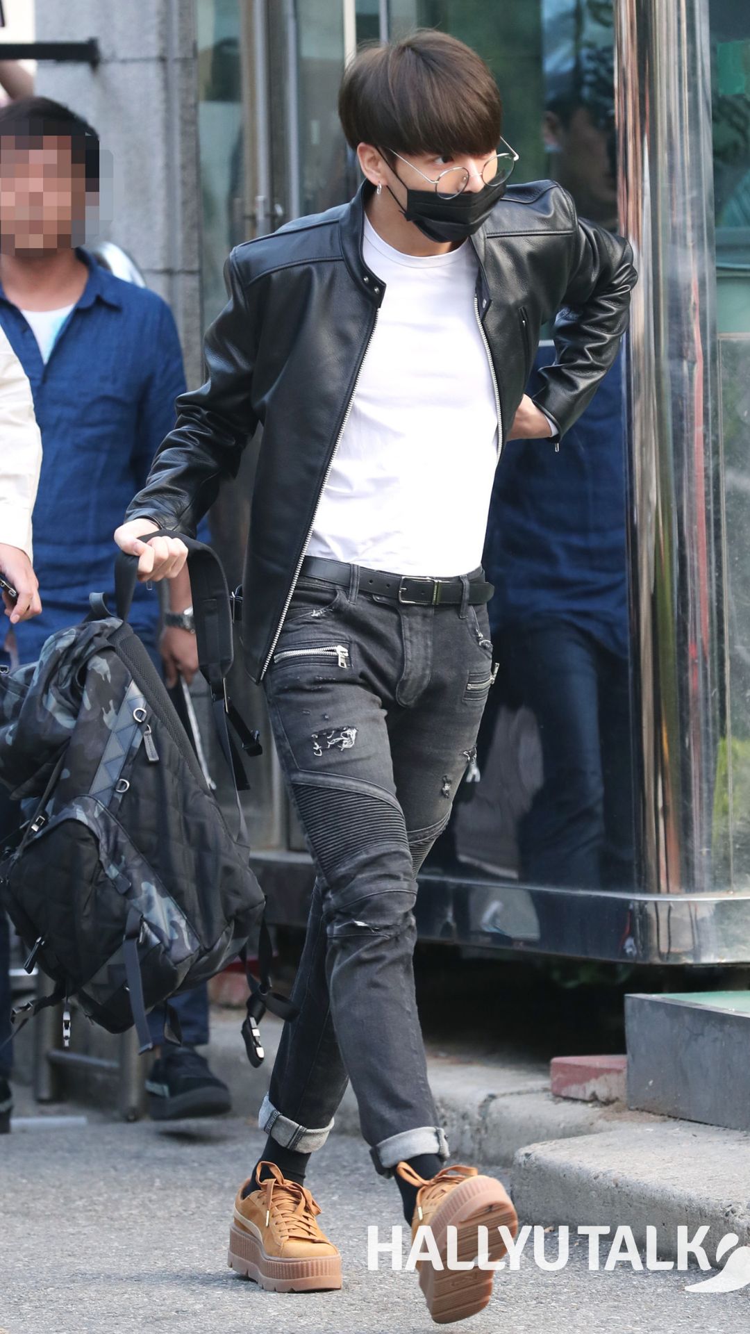 5+ Times BTS's Jungkook Looked Crazy Hot In A Pair Of Skinny Jeans ...