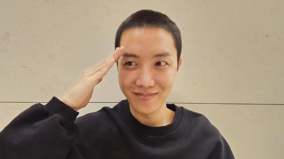New Photo Of BTS's J-Hope In The Military Released - Koreaboo