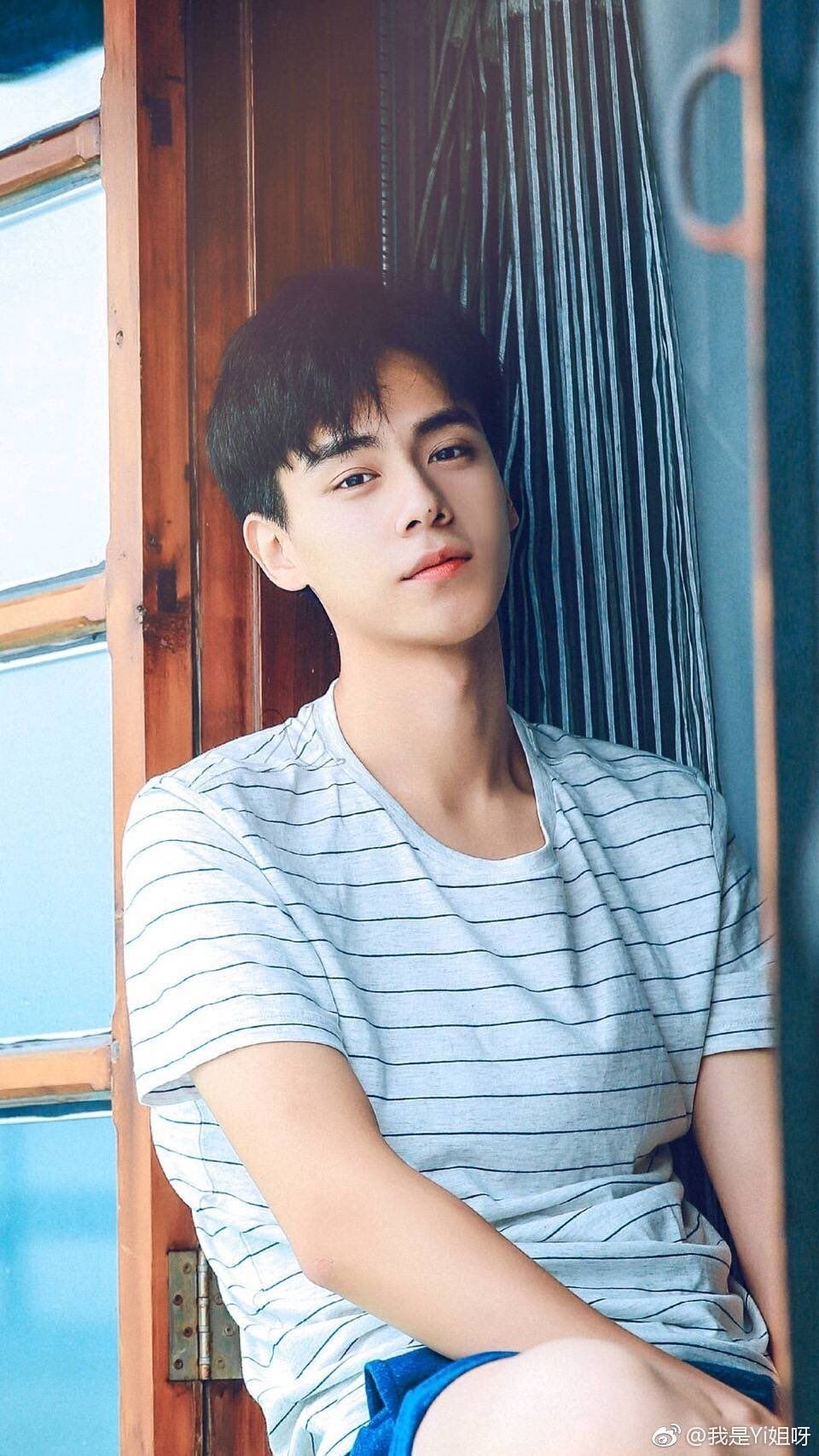 These Are The Top 25 Most Handsome Chinese Idols Of 2020, Chosen By ...