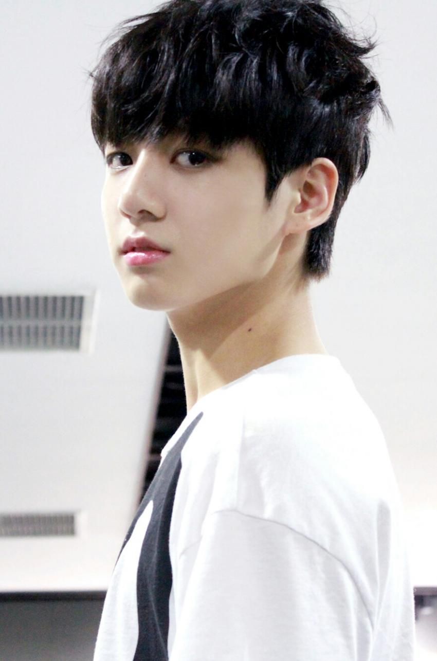Here Are 30 Photos Of Teenage Jungkook Since BTS's Debut That Will Make ...