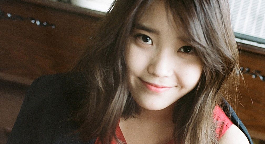 IU releases full audio for new track "Knee"