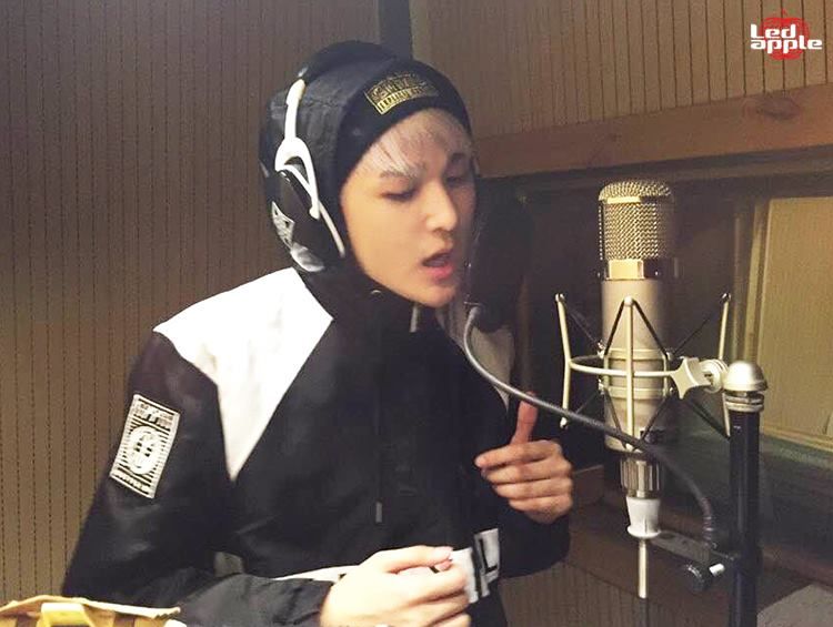 LEDApple reveals photos of Kei in the recording room