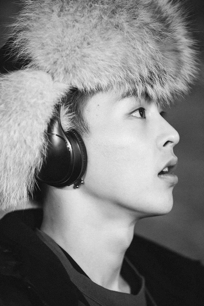 Xiumin wanders the street of Berlin for EXO’s “Pathcode” video teaser