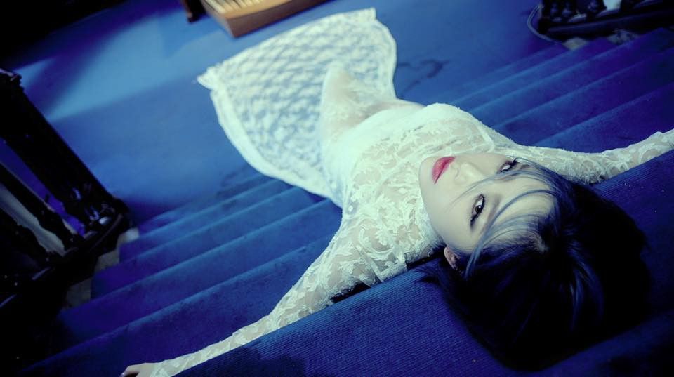 Ga In reigns over major music charts with comeback track "Apple"