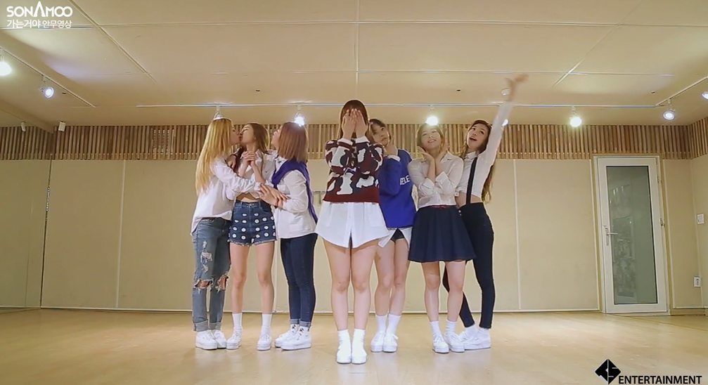 SONAMOO show off their amazing synchronized moves in "Just Go" dance ...