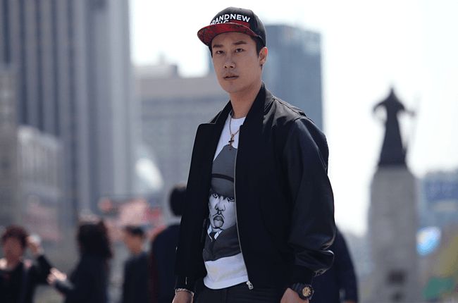 San E collaborates with rappers around the world in "#HIPHOPISHIPHOP" MV