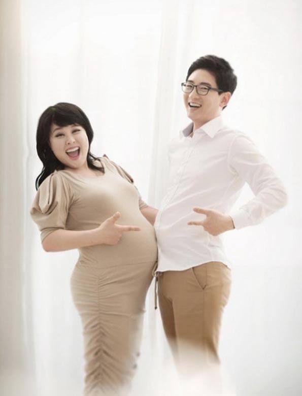 Actress Hong Ji Min gives birth to first daughter after nine years of ...