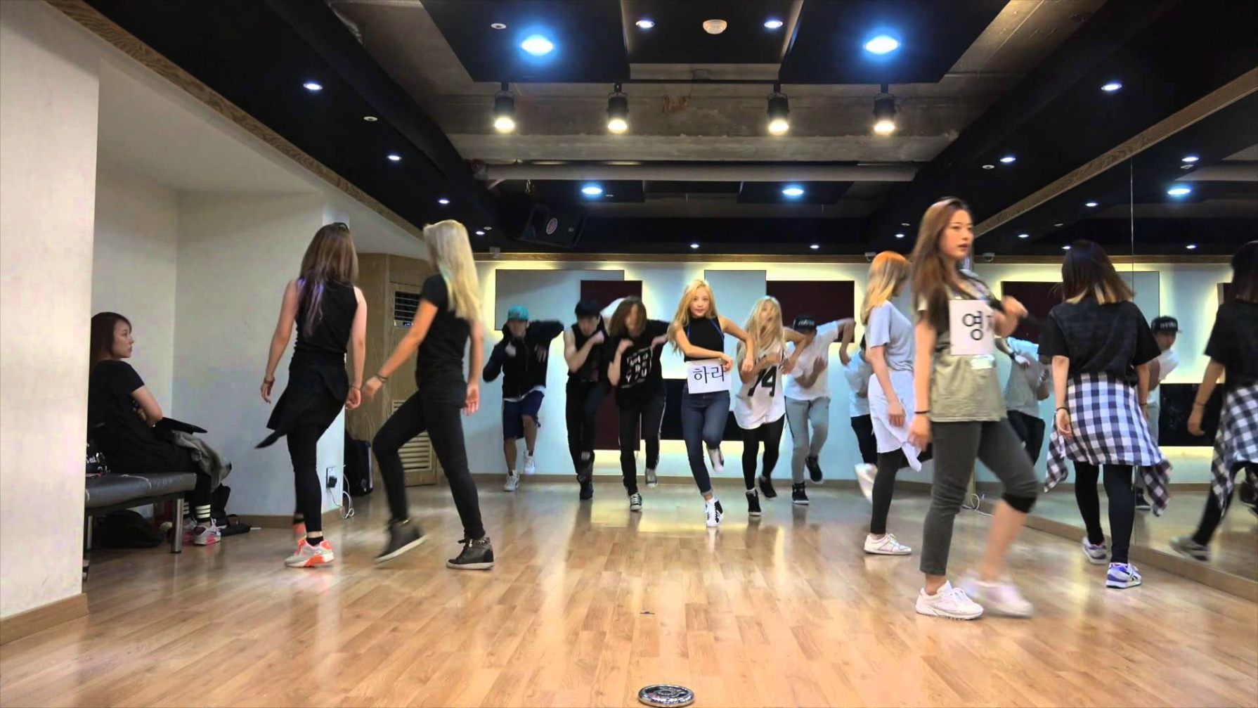 Goo Hara releases slick dance practice video for "How About Me ...