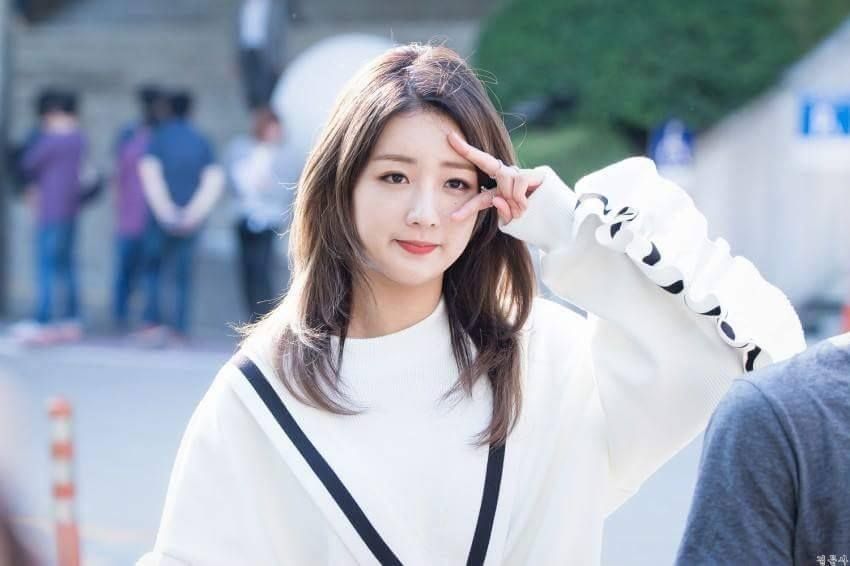 Netizens SHOCKED After Discovering Apink Bomi's VERSATILE Range Of ...