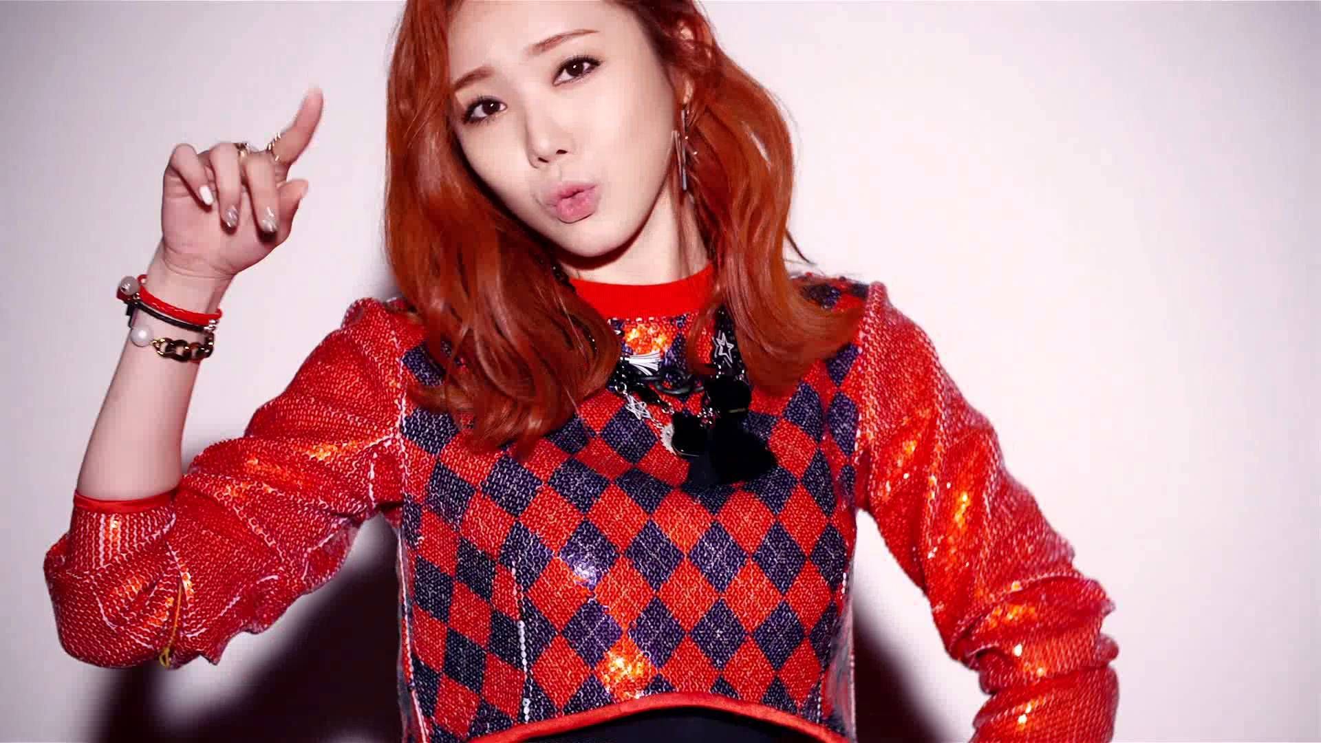 Netizens empathize with Purfles' low budget "Bad Girl" music video