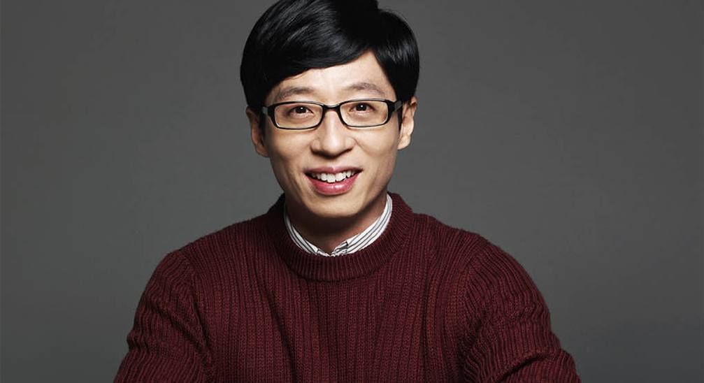 These LEGENDARY GIFs Of Yoo Jae Suk's Handsome Charm Drive Even SCHOOL ...