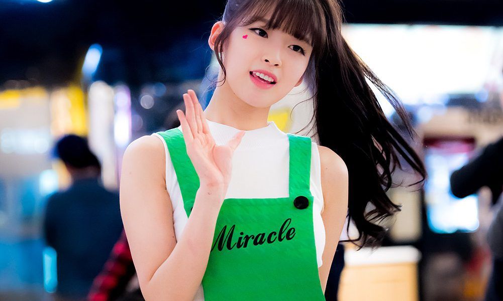 11 Photos That Prove Arin Can Pull Off Any Hairstyle - Koreaboo