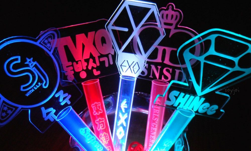 K-Pop idol groups' light sticks compilation - Koreaboo