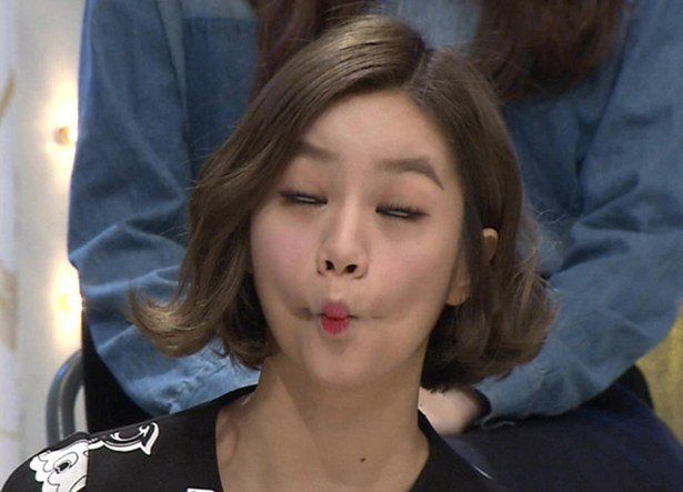 Fans can’t get enough of these female idols’ derp photos - Koreaboo
