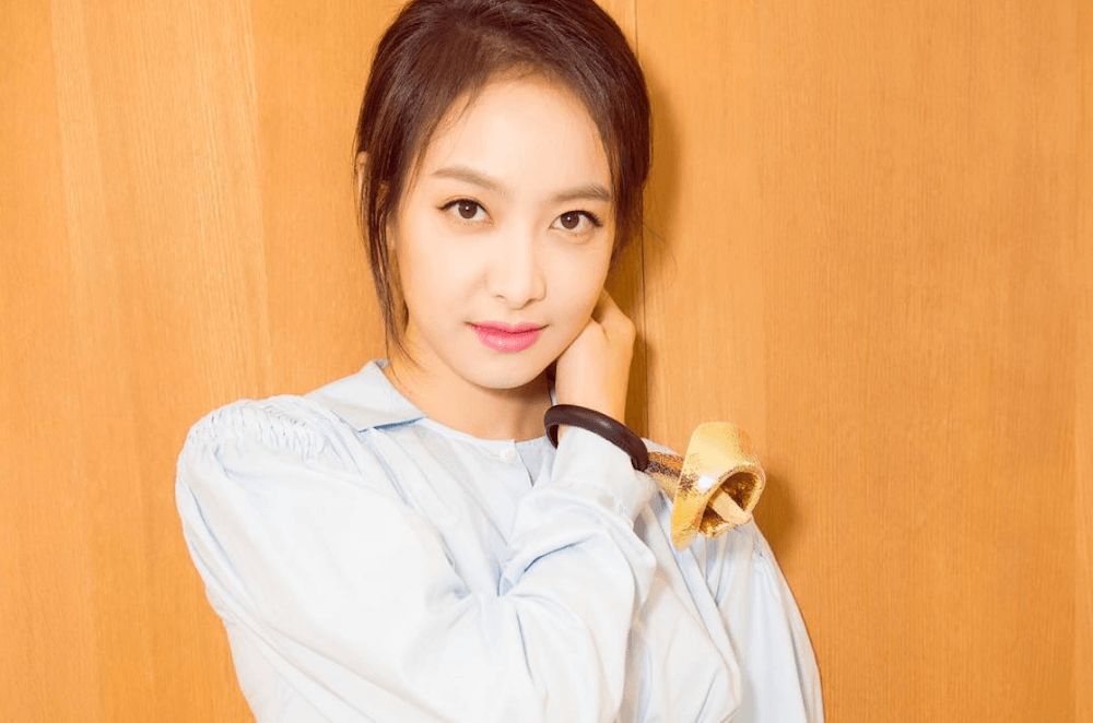 Victoria shows off her body for Chinese health magazine - Koreaboo