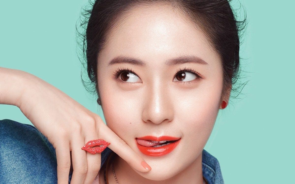 f(x) Krystal's Lip Biting Habit Will Drive You Wild - Koreaboo