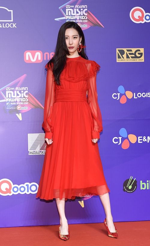 MAMA) Best Dressed Female Celebrities Of 2017 Mnet Music Awards In Hong ...
