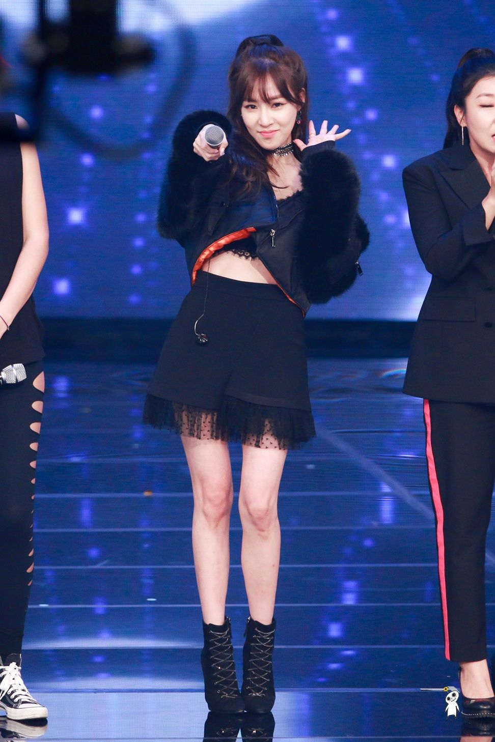 10 Photos of Girls' Generation's Tiffany's Sexy Lace Outfit