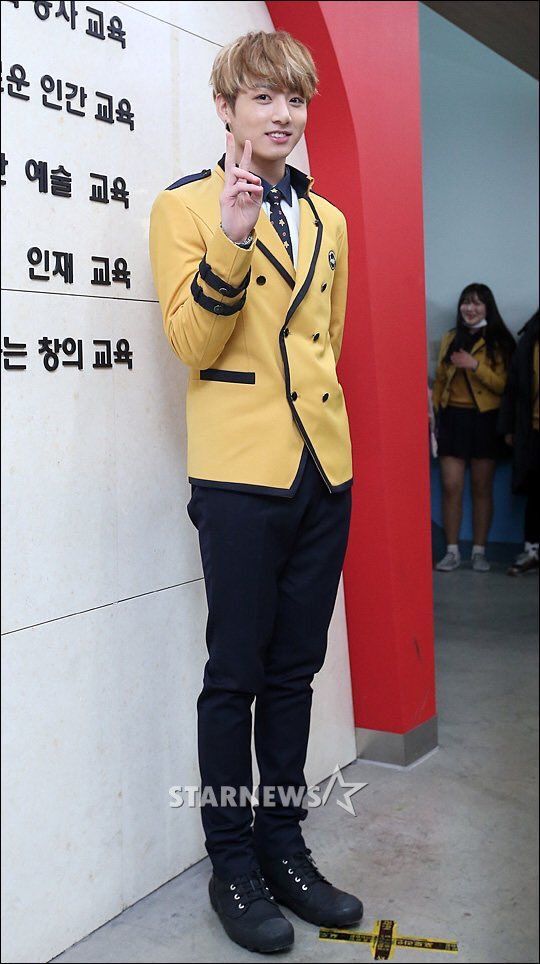 Graduation Photos Released Of Popular Idols Who Just Graduated High ...