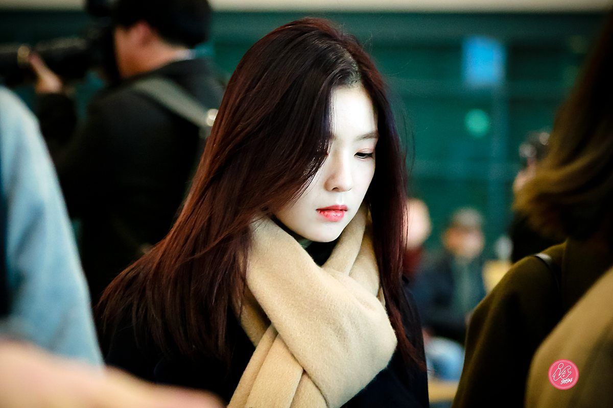 These photos of Red Velvet Irene's no-makeup look are a testament to ...