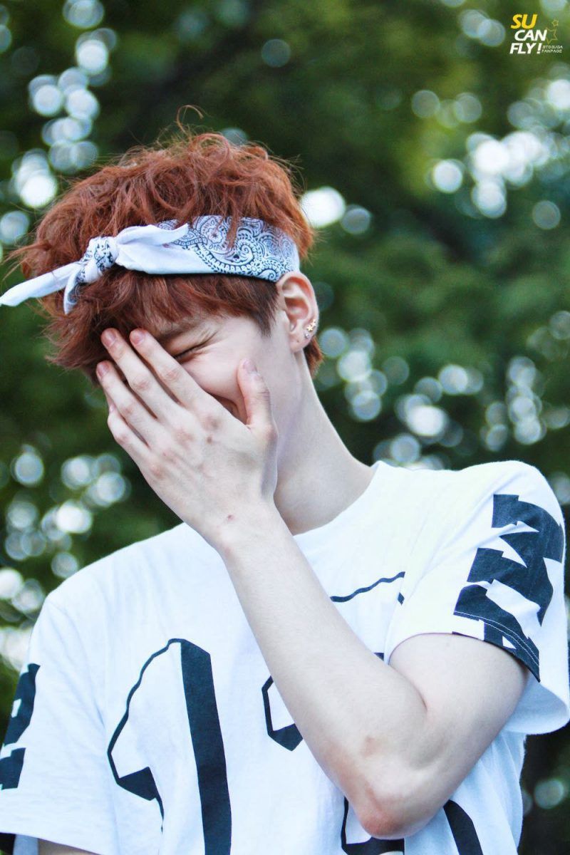 These 7 Male Idols Have The Most Beautiful Hands You've Ever Seen ...