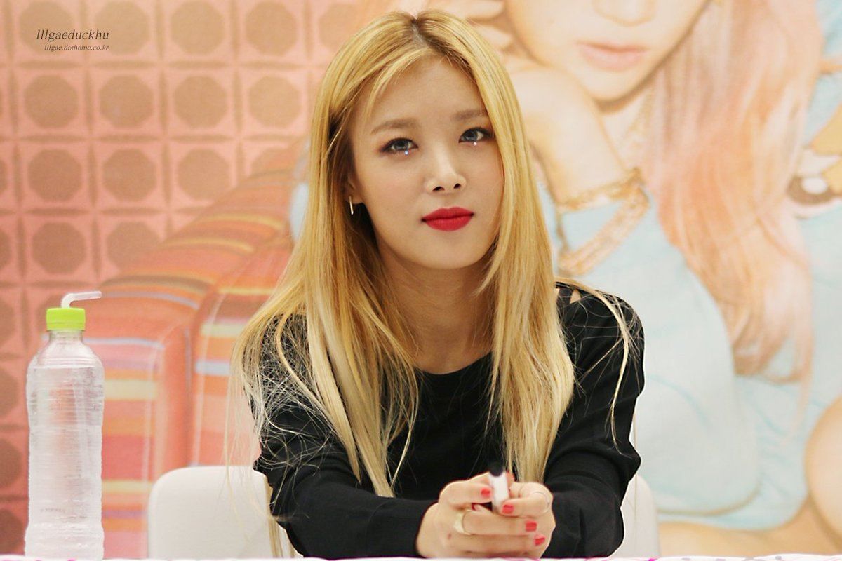 Yubin Speaks Up For The First Time Since Wonder Girl's Disbandment ...