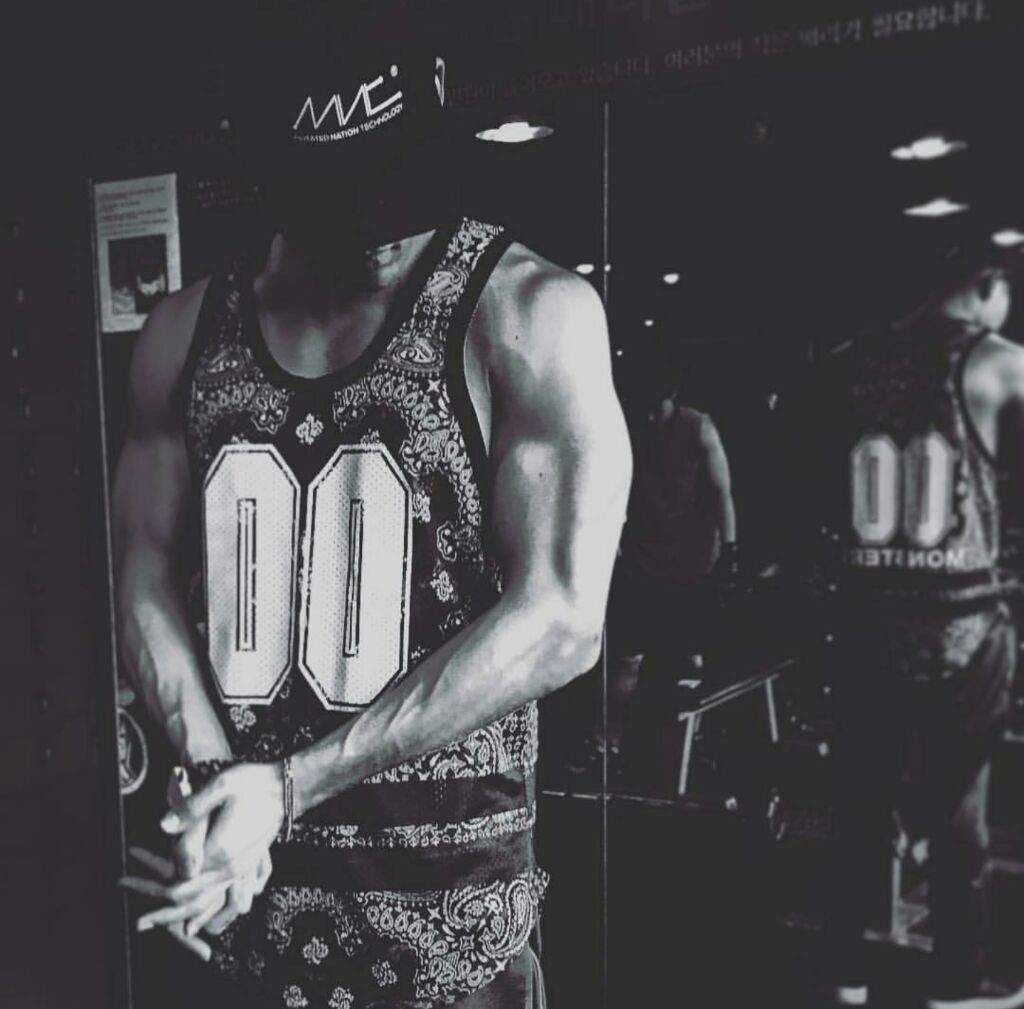 K.A.R.D's Matthew Said To Have The Best Body in K-Pop - Koreaboo