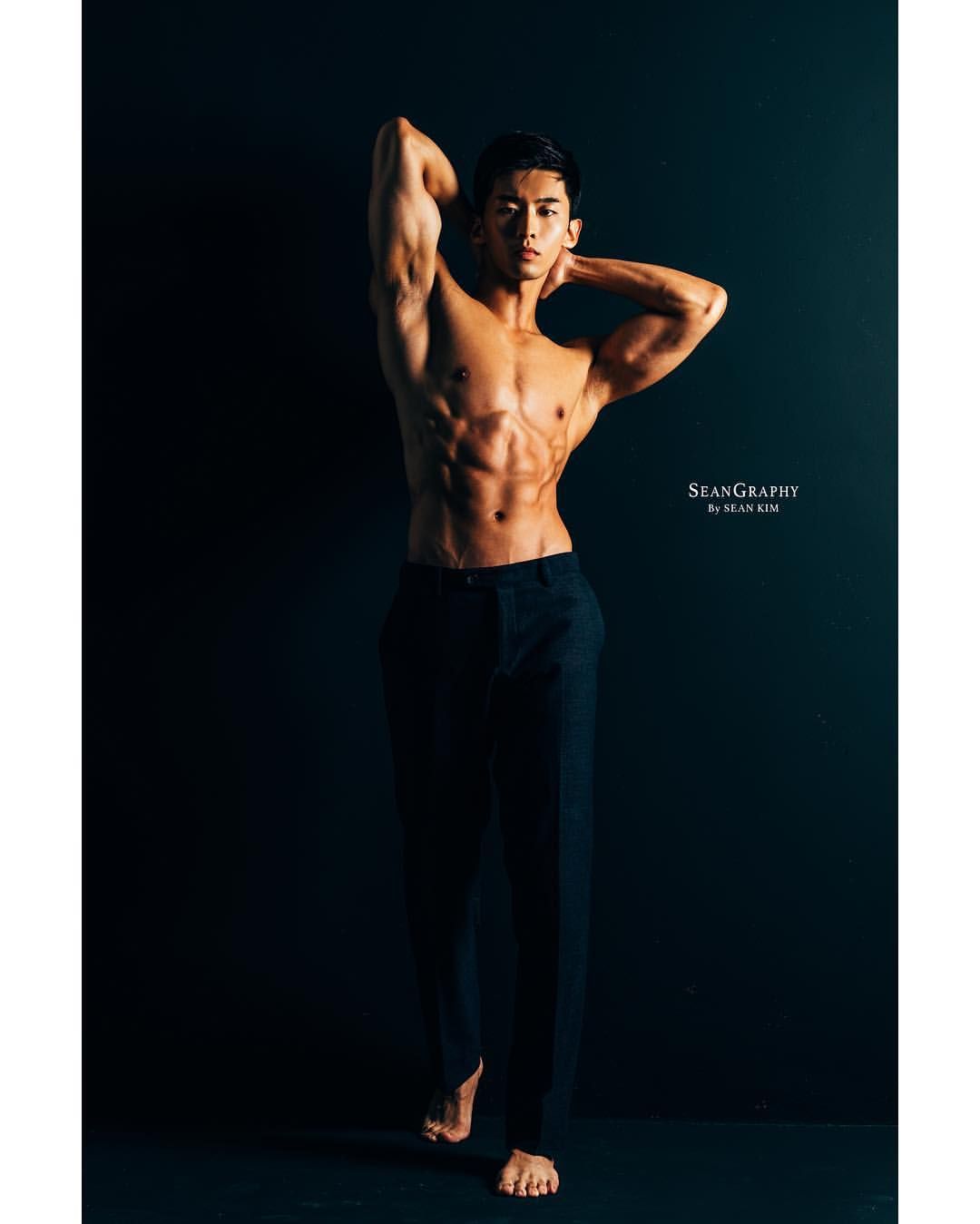 12 Photos Of Gorgeous Korean Men Guaranteed To Make You Thirsty - Koreaboo