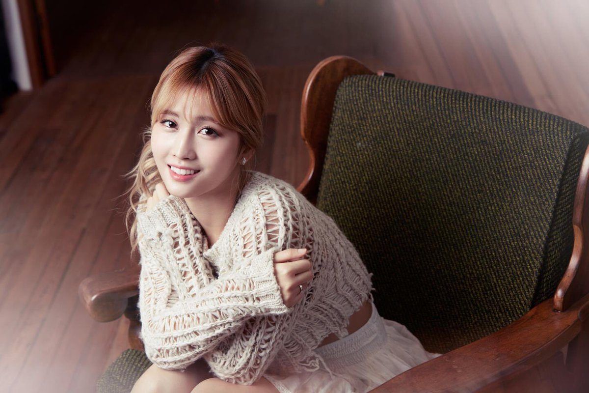 MOMO speaking in German is an absolute must hear - Koreaboo