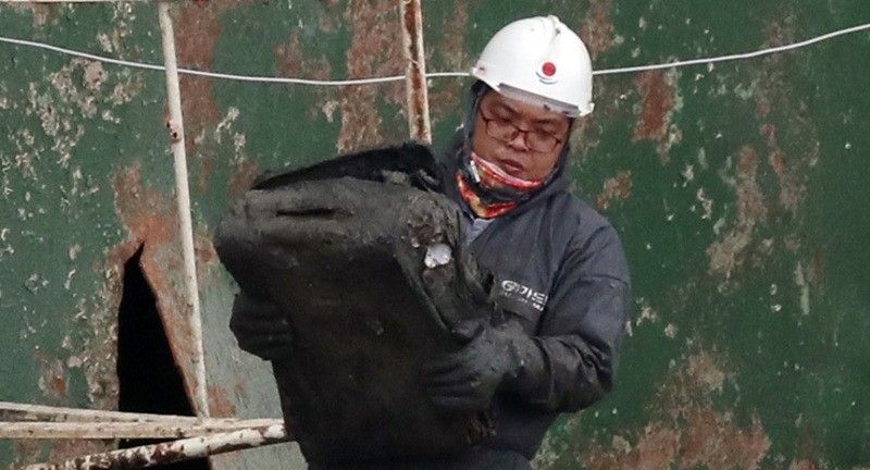 BREAKING] A second body of the missing Sewol Ferry passengers has been ...