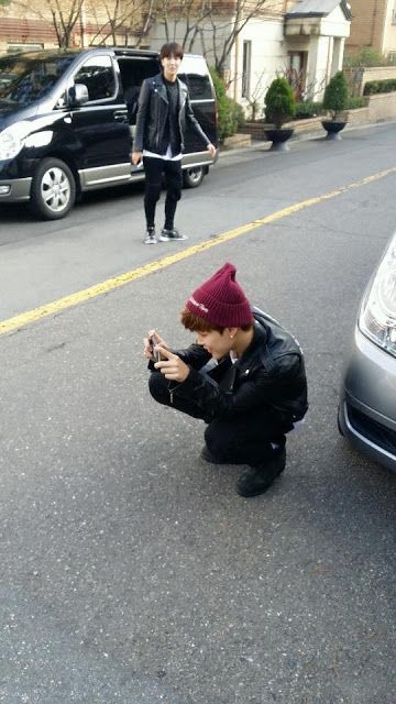 32 Photos That Show BTS Jimin Always Sits Exactly The Same All The Time ...