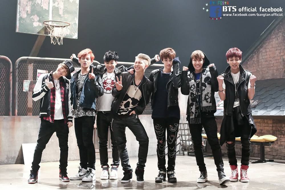 This Compilation of BTS Group Photos From Debut Until Now Will Make You ...