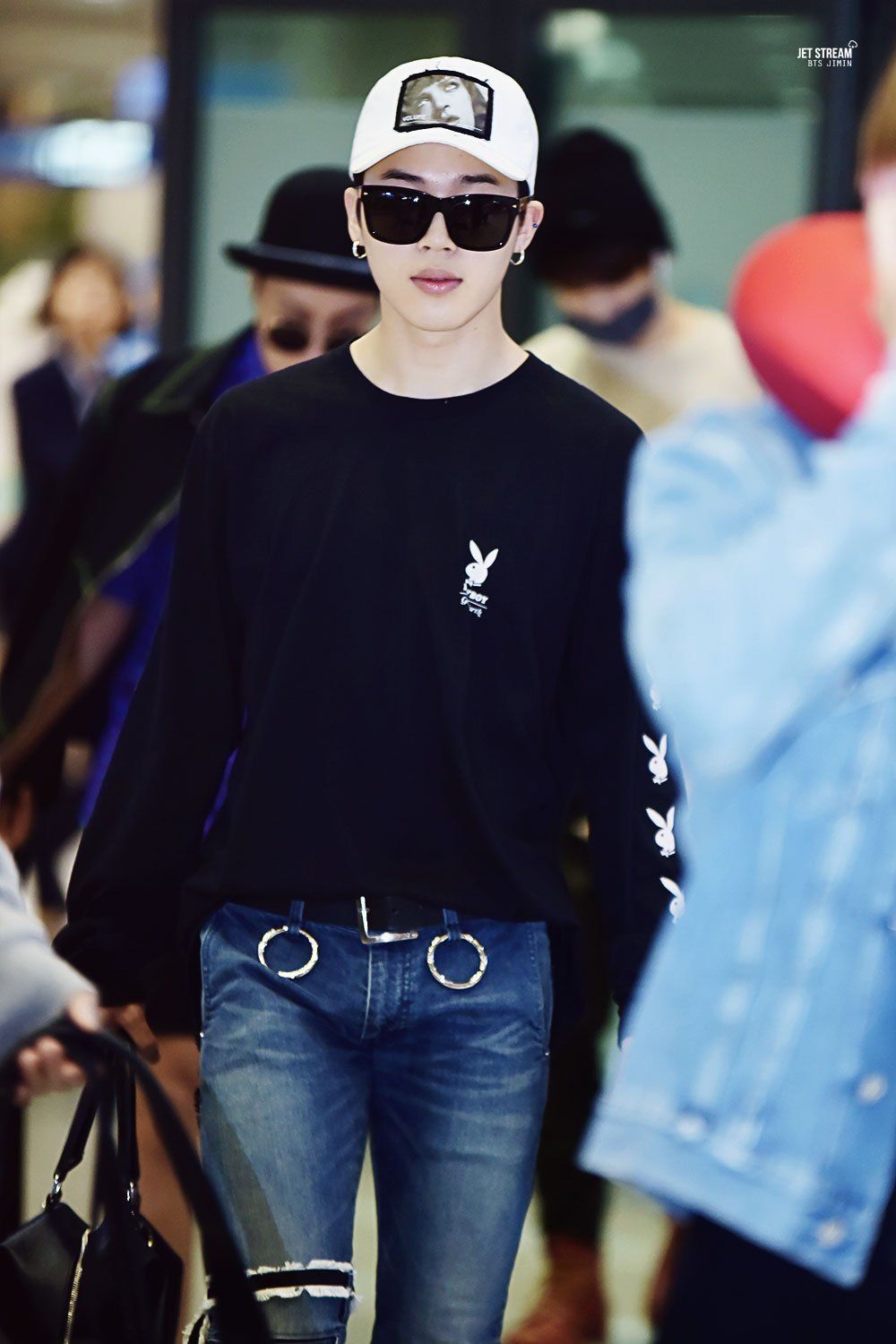 22 Pictures of BTS Jimin In Jeans You Didn't Know You Needed - Koreaboo