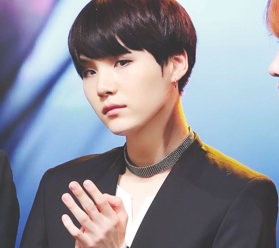 BTS Suga’s Signature Pose Just Got Even Sexier - Koreaboo