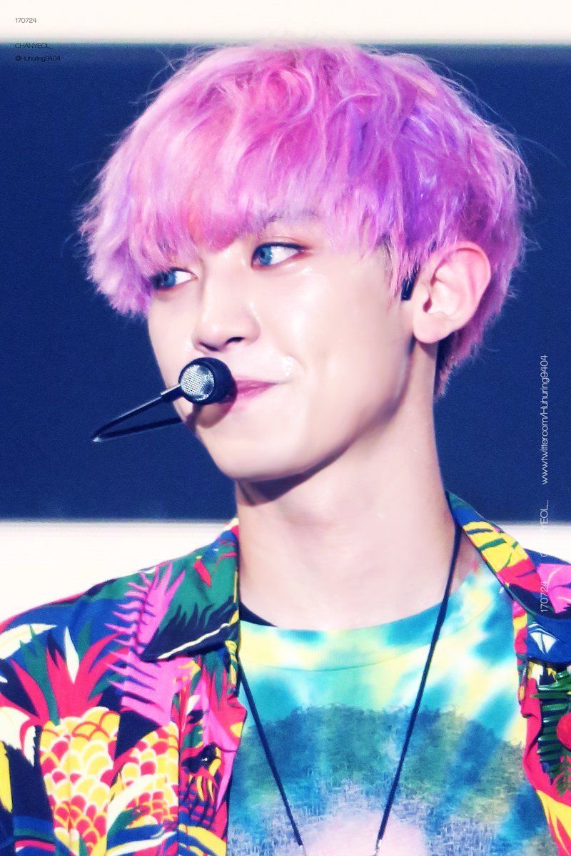 Everyone Can't Stop Staring At Chanyeol In These Blue Contacts - Koreaboo