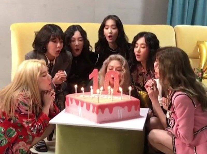 Pictures Show How Girl's Generations Celebrated Their 10th Anniversary ...