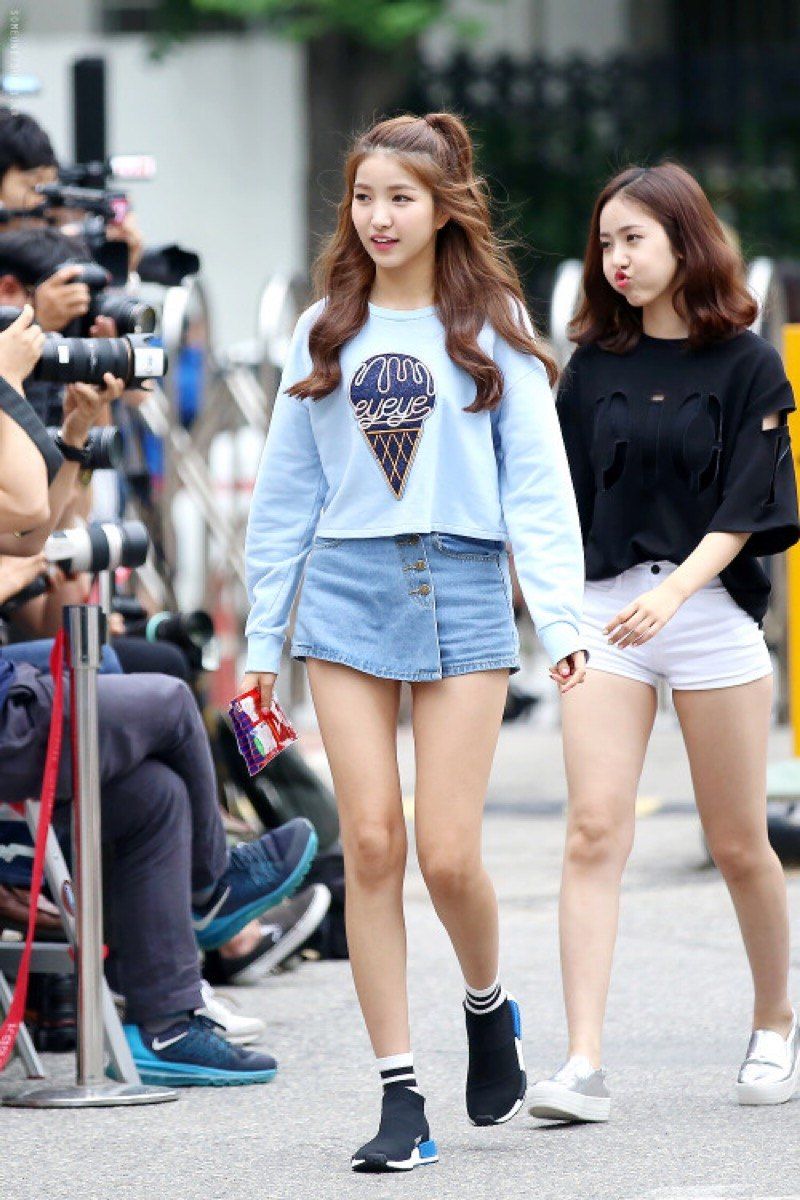 27 Photos Of GFRIEND's Sowon That Prove She Has Impossibly Long Legs ...