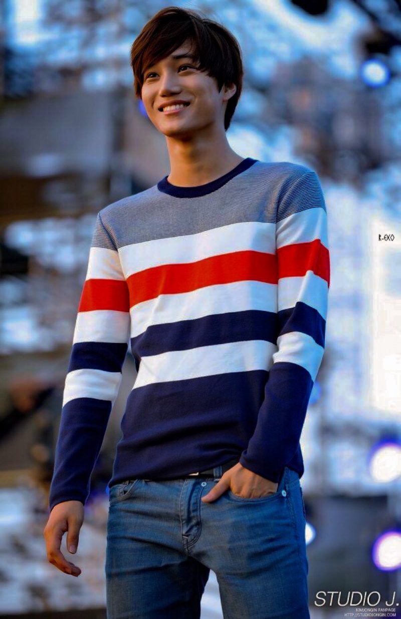 Just 27 Photos Of Kai's Beautifully Tanned Skin To Remind You He's A ...