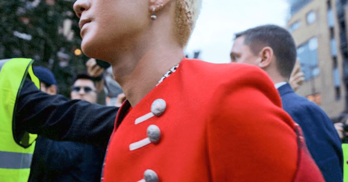 VOGUE Just Named This K-Pop Group One Of The World's Best Dressed Bands ...