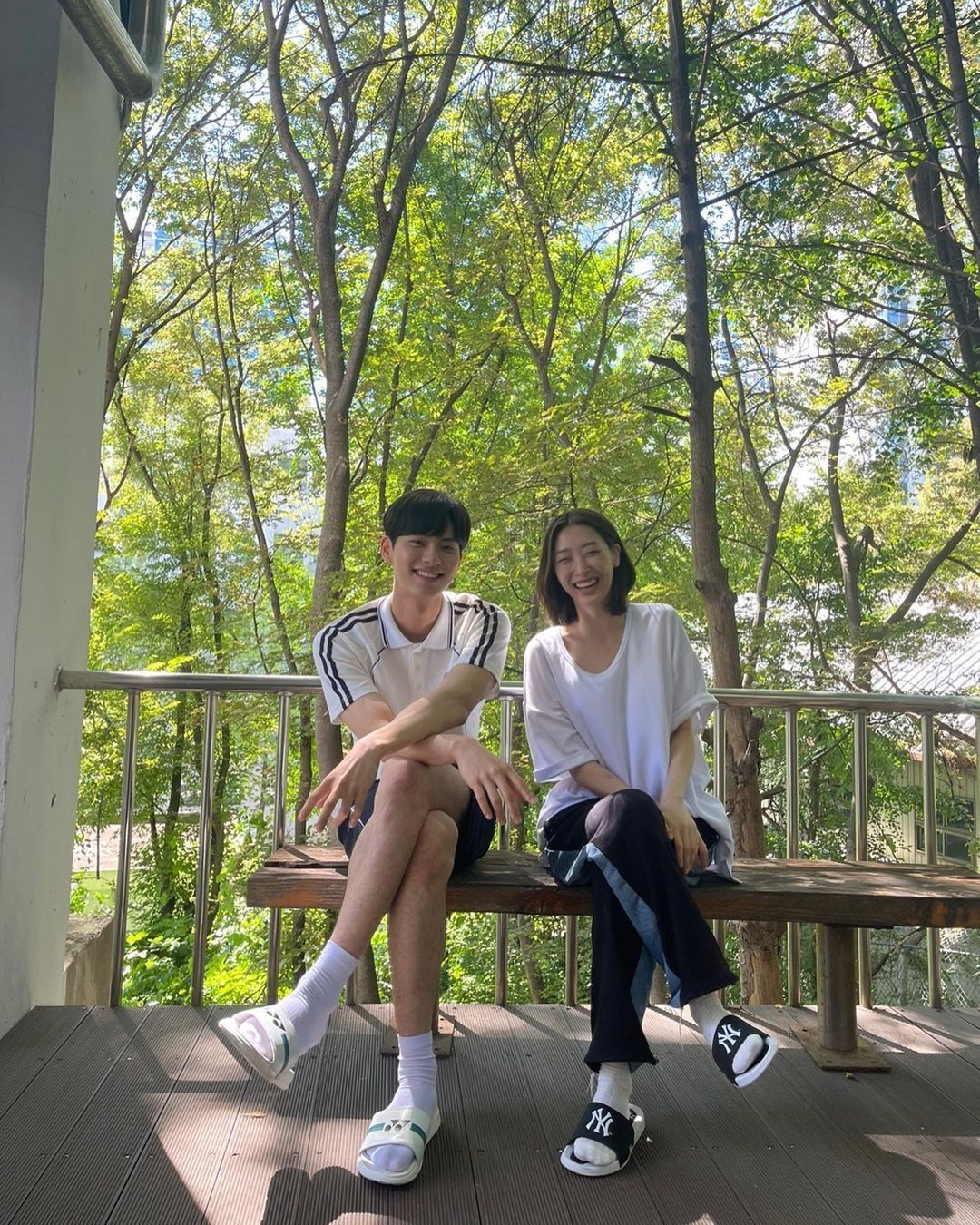 Netizens Notice Hints Of Lee Chae Min and Ryu Da In's Relationship ...