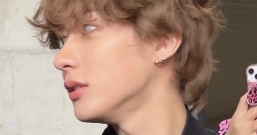 RIIZE's Anton Has Everyone Swooning Over His Real-Life, Curly-Haired ...