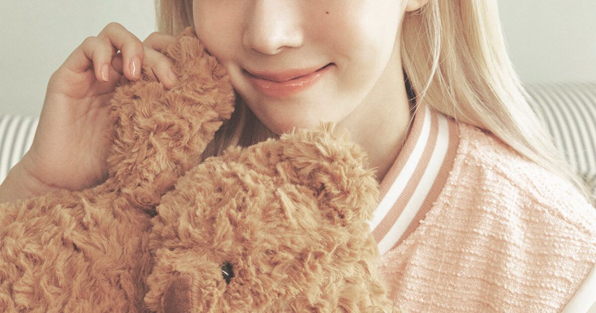 Female Idol Member Sings So Effortlessly Yet Sounds Exactly Like The ...