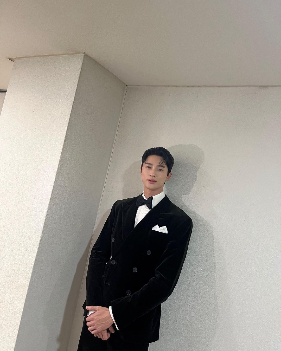 "Lovely Runner" Actor Byeon Woo Seok's Middle School Photo Has Netizens ...