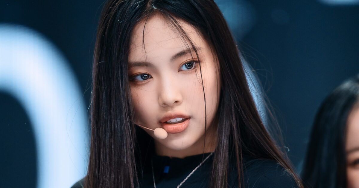 Korean Netizens Heartbroken After NewJeans' Hyein Reveals She Cried ...