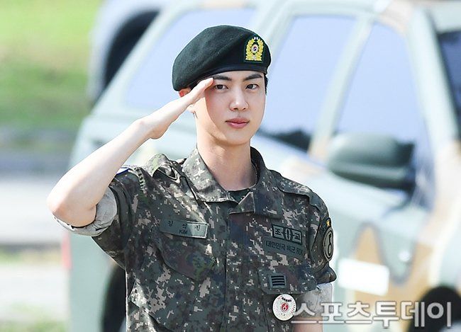 Weverse Crashes With BTS Jin's Return - Koreaboo